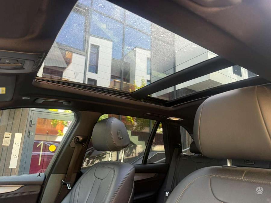 Melns BMW X5 2016 Kauņa, ar dzinēja tilpumu 2.00 L un nobraukumu 197 tūkst. km par 14050 €, foto 8 vietnē AUTOMOTO.COM.LV