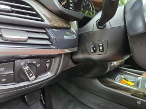 Black BMW X5 2016 in Kaunas, with an engine capacity of 2.99 L and mileage of 245 thousand km for 17898 €, photo 18 on AUTOMOTO.COM.LV