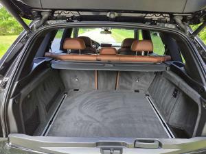 Black BMW X5 2016 in Kaunas, with an engine capacity of 2.99 L and mileage of 245 thousand km for 17898 €, photo 23 on AUTOMOTO.COM.LV