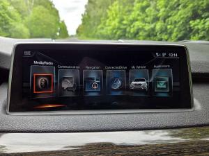 Black BMW X5 2016 in Kaunas, with an engine capacity of 2.99 L and mileage of 245 thousand km for 17898 €, photo 25 on AUTOMOTO.COM.LV