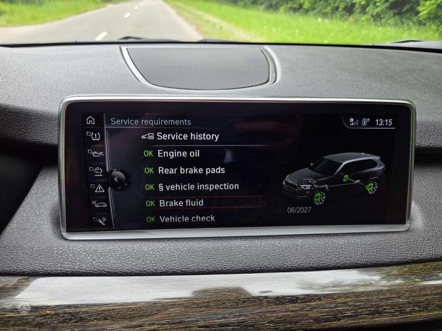 Black BMW X5 2016 in Kaunas, with an engine capacity of 2.99 L and mileage of 245 thousand km for 17898 €, photo 27 on AUTOMOTO.COM.LV