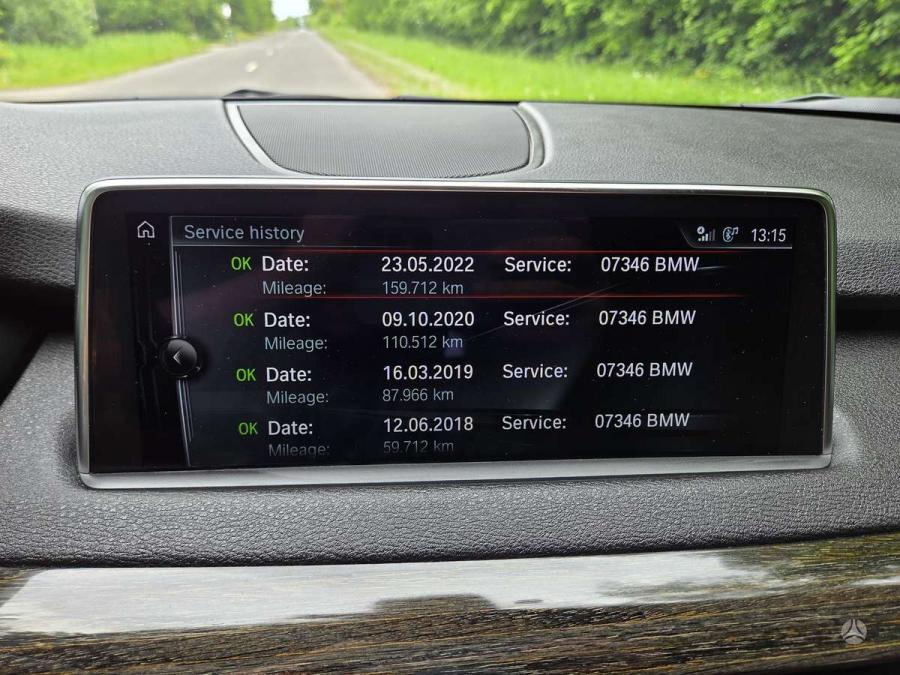 Black BMW X5 2016 in Kaunas, with an engine capacity of 2.99 L and mileage of 245 thousand km for 17898 €, photo 28 on AUTOMOTO.COM.LV