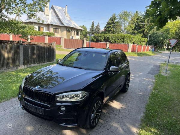 Black BMW X5 2016 in Kaunas, with an engine capacity of 2.99 L and mileage of 260 thousand km for 19950 €, photo 9 on AUTOMOTO.COM.LV