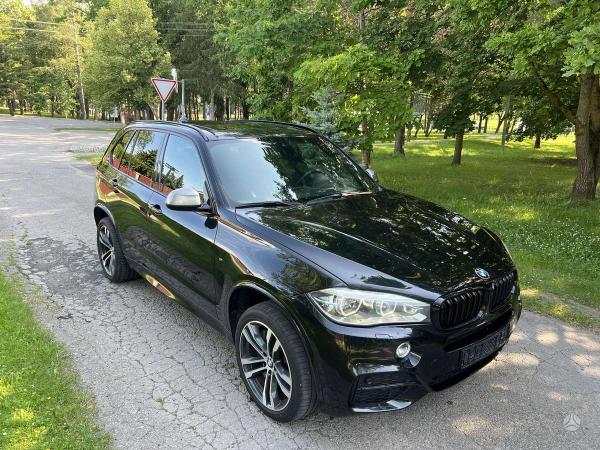 Black BMW X5 2016 in Kaunas, with an engine capacity of 2.99 L and mileage of 260 thousand km for 19950 €, photo 10 on AUTOMOTO.COM.LV