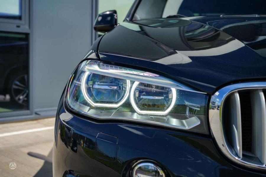 Black BMW X5 2016 in Kaunas, with an engine capacity of 2.99 L and mileage of 325 thousand km for 20450 €, photo 8 on AUTOMOTO.COM.LV