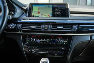 Black BMW X5 2016 in Kaunas, with an engine capacity of 2.99 L and mileage of 325 thousand km for 20450 €, photo 21 on AUTOMOTO.COM.LV