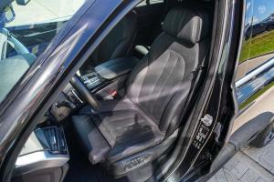Black BMW X5 2016 in Kaunas, with an engine capacity of 2.99 L and mileage of 325 thousand km for 20450 €, photo 28 on AUTOMOTO.COM.LV