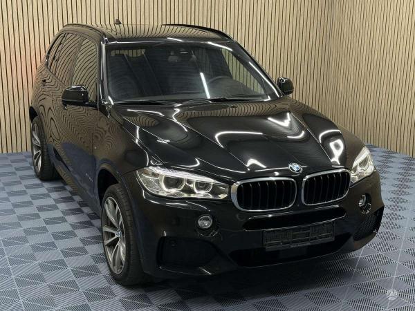 Black BMW X5 2016 in Marijampole, with an engine capacity of 2.99 L and mileage of 280 thousand km for 22600 €, photo 9 on AUTOMOTO.COM.LV