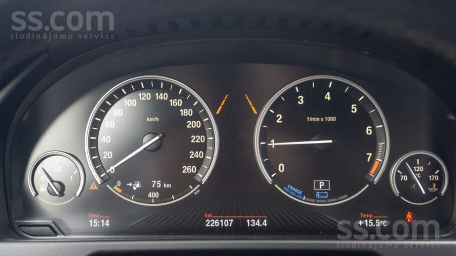 Black BMW X5 2016 in Riga, with an engine capacity of 2.00 L and mileage of 226 thousand km for 18990 €, photo 27 on AUTOMOTO.COM.LV