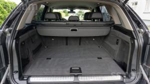 Black BMW X5 2016 in Riga, with an engine capacity of 2.00 L and mileage of 226 thousand km for 18990 €, photo 33 on AUTOMOTO.COM.LV