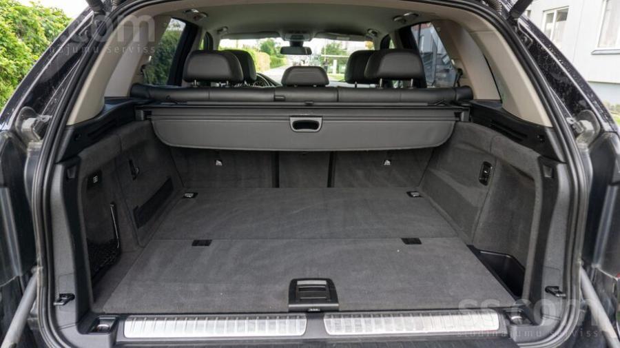 Black BMW X5 2016 in Riga, with an engine capacity of 2.00 L and mileage of 226 thousand km for 18990 €, photo 33 on AUTOMOTO.COM.LV