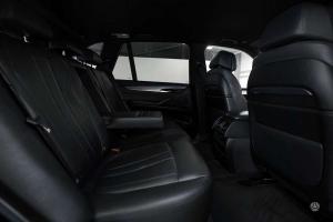 Melns BMW X5 2016 Tukums, ar dzinēja tilpumu 2.99 L un nobraukumu 179 tūkst. km par 24990 €, foto 17 vietnē AUTOMOTO.COM.LV