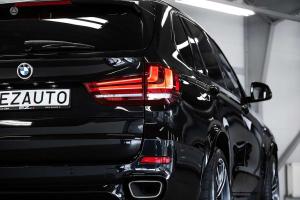 Melns BMW X5 2016 Tukums, ar dzinēja tilpumu 2.99 L un nobraukumu 179 tūkst. km par 24990 €, foto 48 vietnē AUTOMOTO.COM.LV