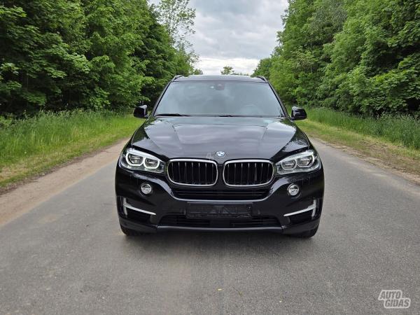 Black BMW X5 2016 in Kaunas, with an engine capacity of 3.00 L and mileage of 250 thousand km for 17989 €, photo 2 on AUTOMOTO.COM.LV