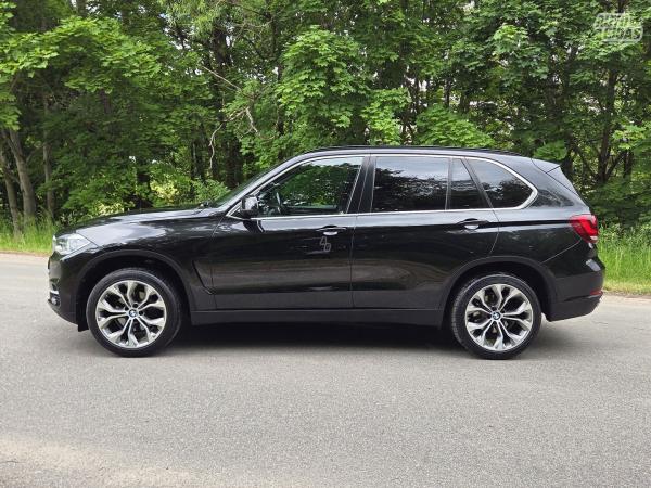 Black BMW X5 2016 in Kaunas, with an engine capacity of 3.00 L and mileage of 250 thousand km for 17989 €, photo 8 on AUTOMOTO.COM.LV