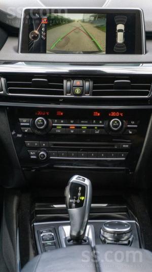 Black BMW X5 2016 in Riga, with an engine capacity of 2.00 L and mileage of 226 thousand km for 17990 €, photo 13 on AUTOMOTO.COM.LV