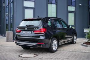 Melns BMW X5 2016 Kauņa, ar dzinēja tilpumu 2.99 L un nobraukumu 205 tūkst. km par 18950 €, foto 10 vietnē AUTOMOTO.COM.LV