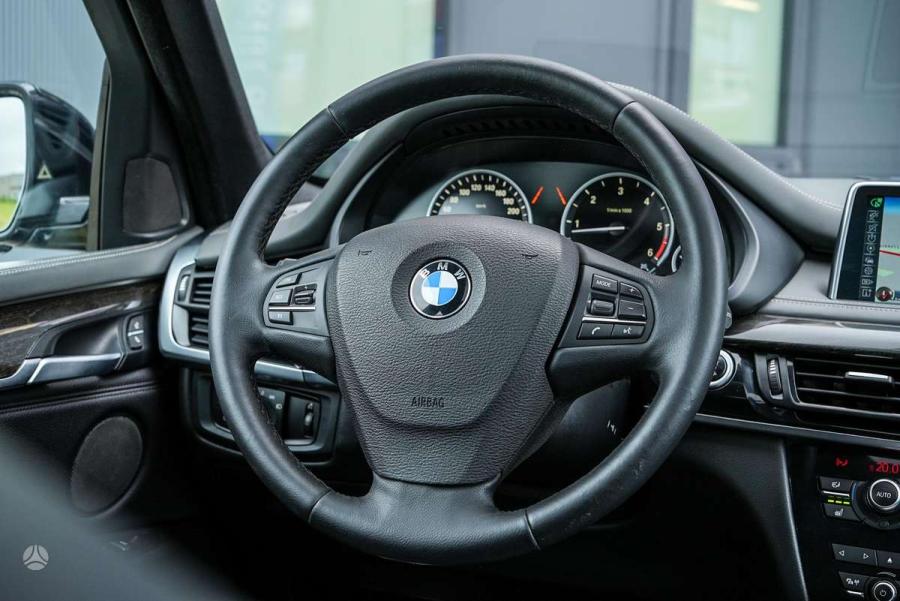 Melns BMW X5 2016 Kauņa, ar dzinēja tilpumu 2.99 L un nobraukumu 205 tūkst. km par 18950 €, foto 20 vietnē AUTOMOTO.COM.LV