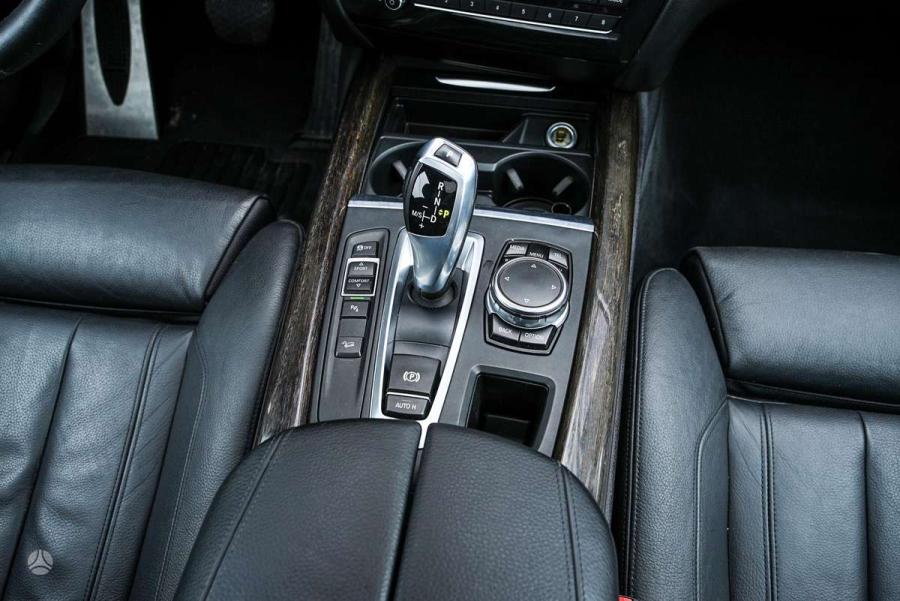 Melns BMW X5 2016 Kauņa, ar dzinēja tilpumu 2.99 L un nobraukumu 205 tūkst. km par 18950 €, foto 23 vietnē AUTOMOTO.COM.LV
