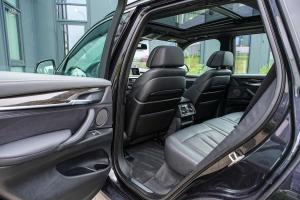 Melns BMW X5 2016 Kauņa, ar dzinēja tilpumu 2.99 L un nobraukumu 205 tūkst. km par 18950 €, foto 36 vietnē AUTOMOTO.COM.LV