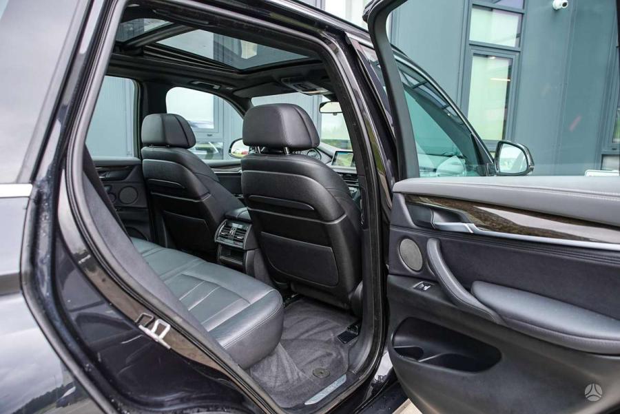 Melns BMW X5 2016 Kauņa, ar dzinēja tilpumu 2.99 L un nobraukumu 205 tūkst. km par 18950 €, foto 38 vietnē AUTOMOTO.COM.LV