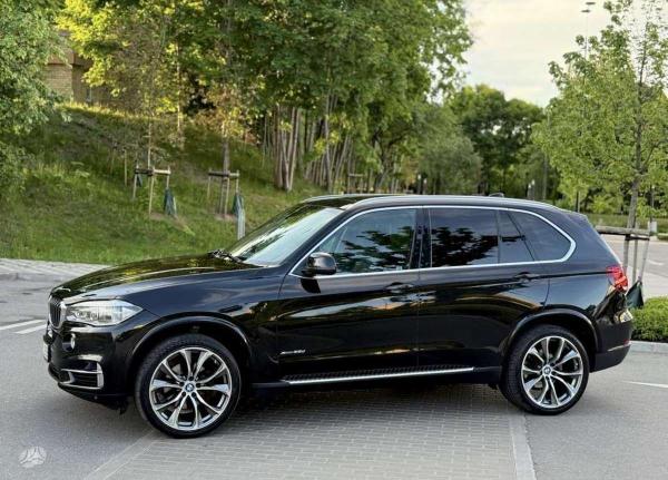 Melns BMW X5 2016 Viļņa, ar dzinēja tilpumu 3.00 L un nobraukumu 189 tūkst. km par 16400 €, foto 3 vietnē AUTOMOTO.COM.LV