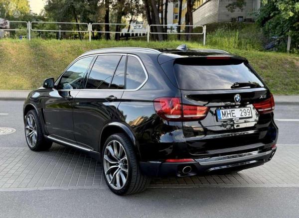 Melns BMW X5 2016 Viļņa, ar dzinēja tilpumu 3.00 L un nobraukumu 189 tūkst. km par 16400 €, foto 4 vietnē AUTOMOTO.COM.LV