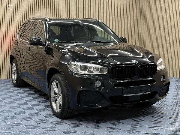 Black BMW X5 2016 in Marijampole, with an engine capacity of 2.99 L and mileage of 298 thousand km for 19850 €, photo 1 on AUTOMOTO.COM.LV