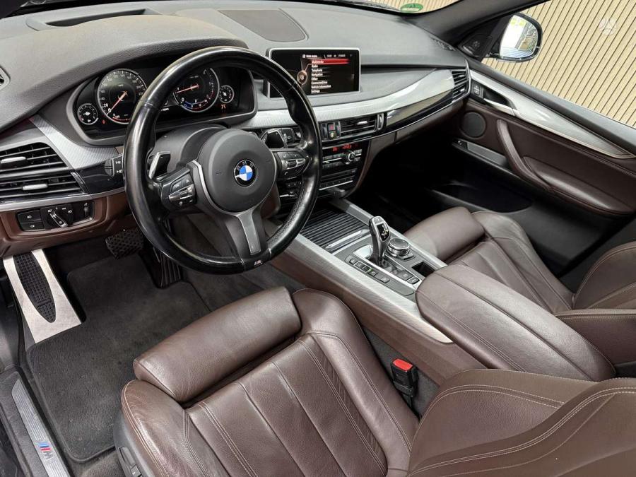 Melns BMW X5 2016 Marijampole, ar dzinēja tilpumu 2.99 L un nobraukumu 298 tūkst. km par 19850 €, foto 3 vietnē AUTOMOTO.COM.LV