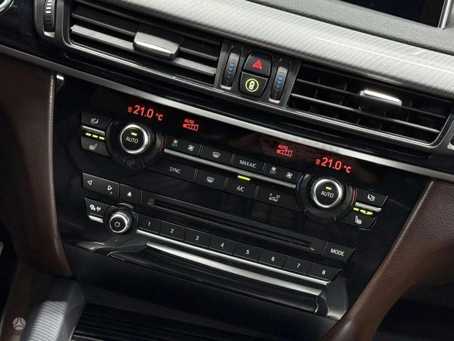 Melns BMW X5 2016 Marijampole, ar dzinēja tilpumu 2.99 L un nobraukumu 298 tūkst. km par 19850 €, foto 35 vietnē AUTOMOTO.COM.LV