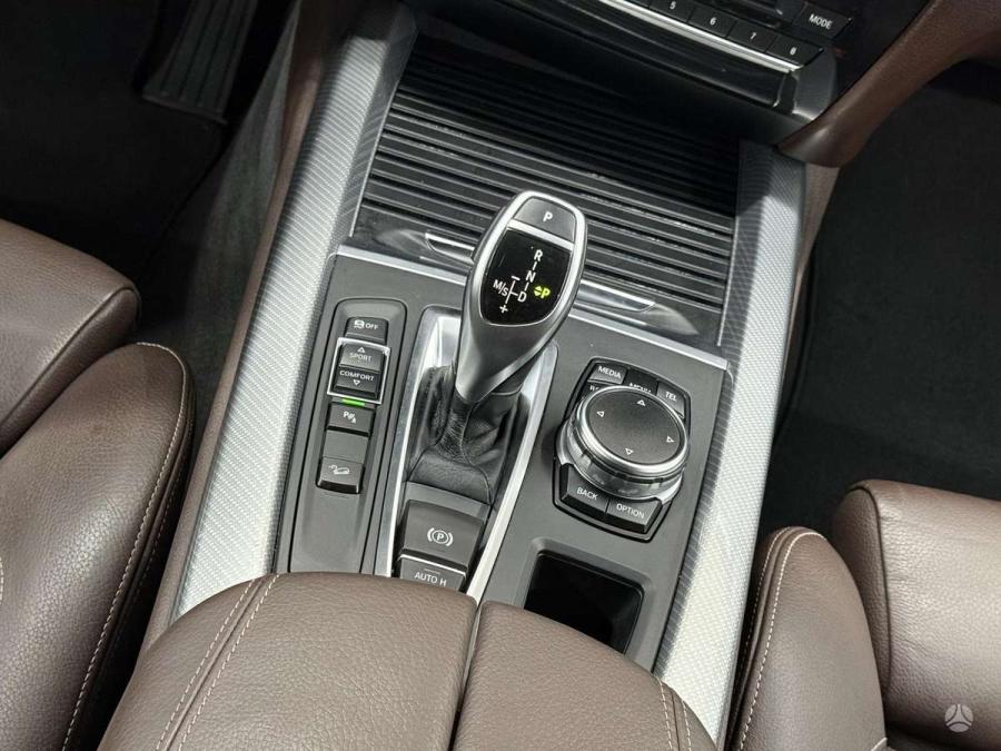 Melns BMW X5 2016 Marijampole, ar dzinēja tilpumu 2.99 L un nobraukumu 298 tūkst. km par 19850 €, foto 36 vietnē AUTOMOTO.COM.LV