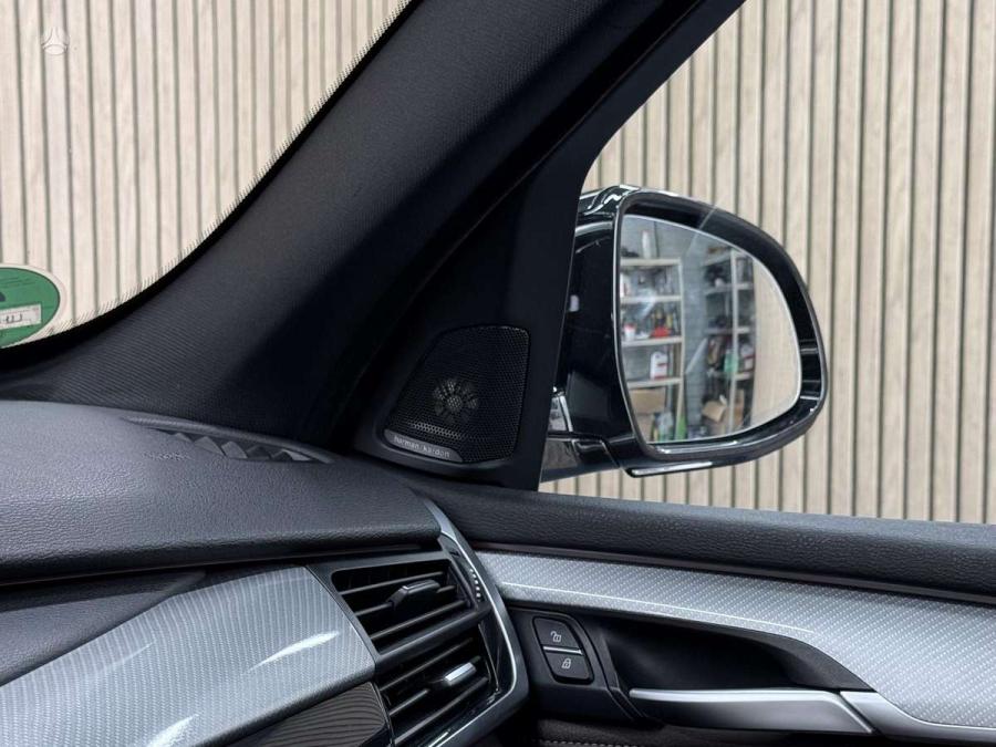 Melns BMW X5 2016 Marijampole, ar dzinēja tilpumu 2.99 L un nobraukumu 298 tūkst. km par 19850 €, foto 37 vietnē AUTOMOTO.COM.LV