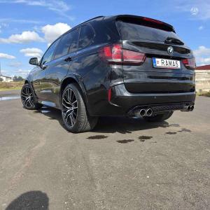 Black BMW X5 2016 in Kaunas, with an engine capacity of 3.00 L and mileage of 178 thousand km for 20500 €, photo 19 on AUTOMOTO.COM.LV