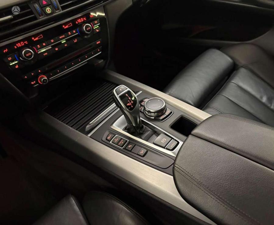 Melns BMW X5 2016 Marijampole, ar dzinēja tilpumu 2.99 L un nobraukumu 211 tūkst. km par 22750 €, foto 20 vietnē AUTOMOTO.COM.LV