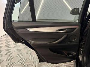 Melns BMW X5 2016 Marijampole, ar dzinēja tilpumu 2.99 L un nobraukumu 211 tūkst. km par 22750 €, foto 24 vietnē AUTOMOTO.COM.LV