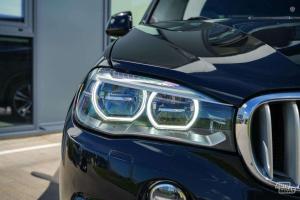Black BMW X5 2016 in Kaunas, with an engine capacity of 3.00 L and mileage of 325 thousand km for 19950 €, photo 8 on AUTOMOTO.COM.LV