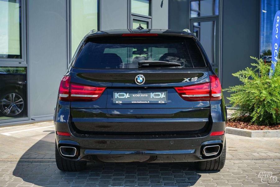 Black BMW X5 2016 in Kaunas, with an engine capacity of 3.00 L and mileage of 325 thousand km for 19950 €, photo 13 on AUTOMOTO.COM.LV
