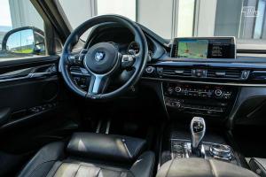 Black BMW X5 2016 in Kaunas, with an engine capacity of 3.00 L and mileage of 325 thousand km for 19950 €, photo 19 on AUTOMOTO.COM.LV