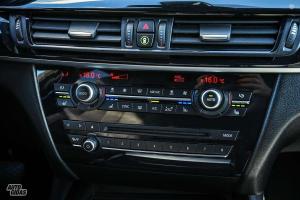 Black BMW X5 2016 in Kaunas, with an engine capacity of 3.00 L and mileage of 325 thousand km for 19950 €, photo 23 on AUTOMOTO.COM.LV