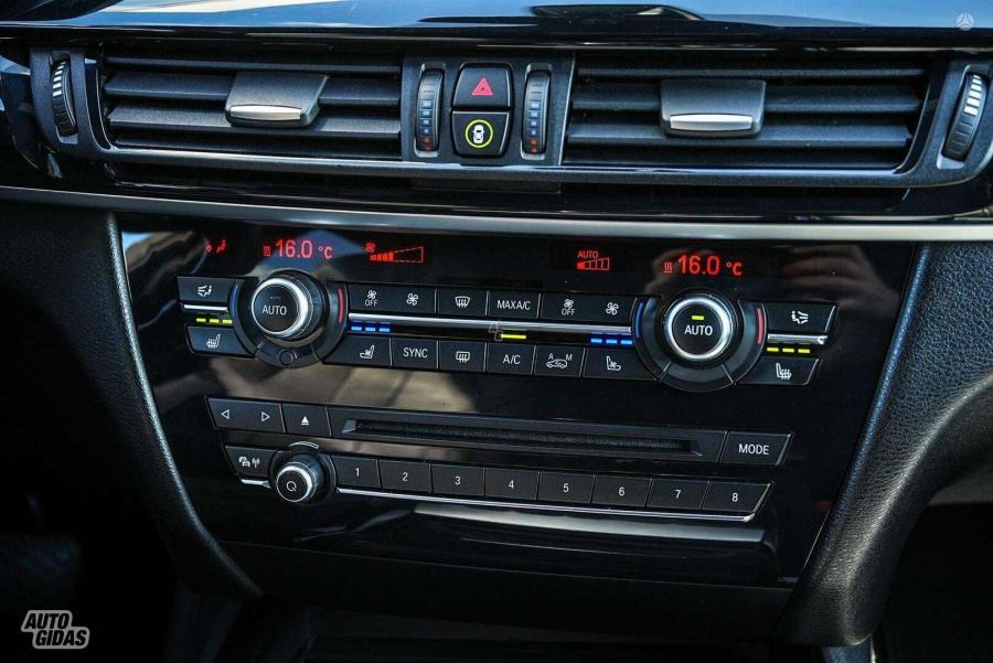 Black BMW X5 2016 in Kaunas, with an engine capacity of 3.00 L and mileage of 325 thousand km for 19950 €, photo 23 on AUTOMOTO.COM.LV
