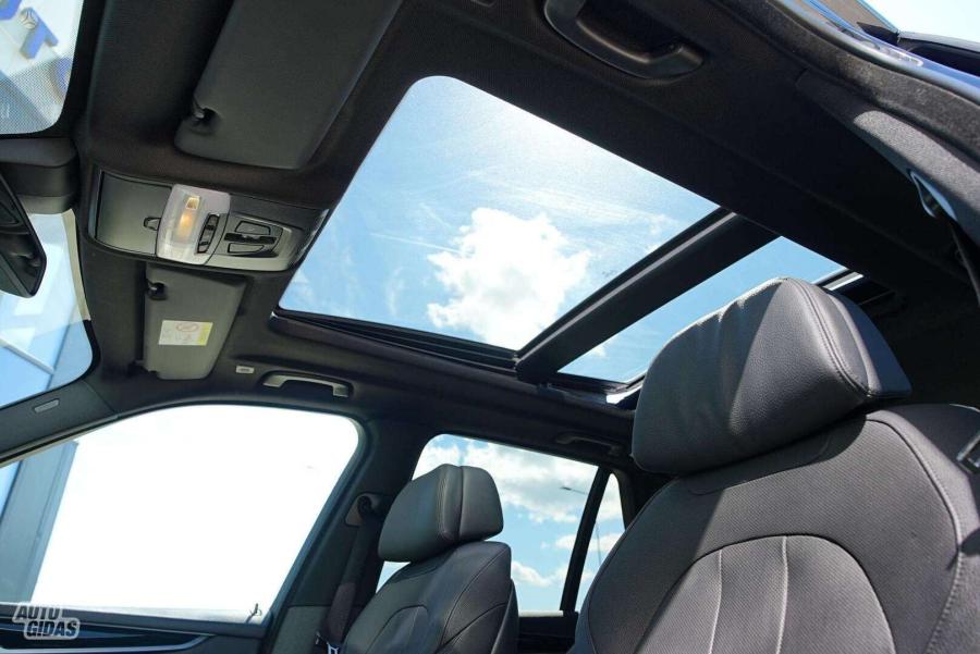 Black BMW X5 2016 in Kaunas, with an engine capacity of 3.00 L and mileage of 325 thousand km for 19950 €, photo 29 on AUTOMOTO.COM.LV