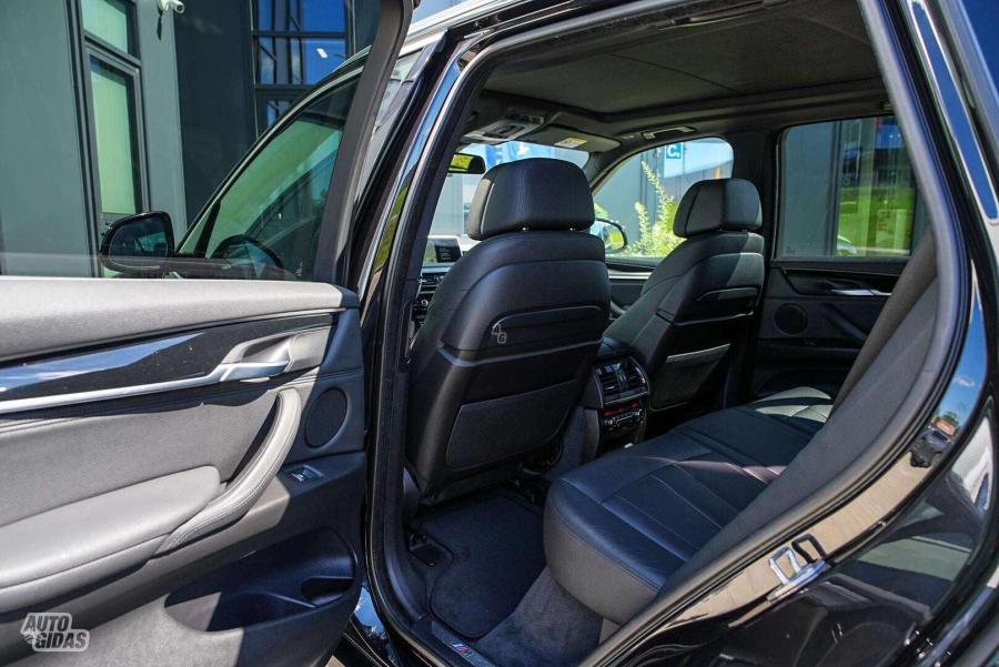 Black BMW X5 2016 in Kaunas, with an engine capacity of 3.00 L and mileage of 325 thousand km for 19950 €, photo 36 on AUTOMOTO.COM.LV