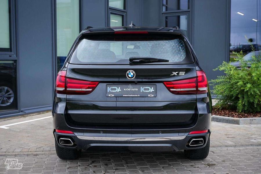 Black BMW X5 2016 in Kaunas, with an engine capacity of 3.00 L and mileage of 205 thousand km for 18950 €, photo 12 on AUTOMOTO.COM.LV