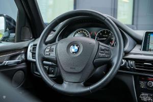 Black BMW X5 2016 in Kaunas, with an engine capacity of 3.00 L and mileage of 205 thousand km for 18950 €, photo 20 on AUTOMOTO.COM.LV
