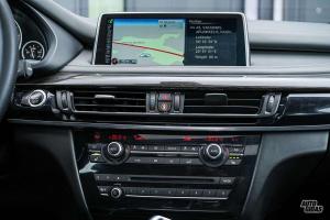 Black BMW X5 2016 in Kaunas, with an engine capacity of 3.00 L and mileage of 205 thousand km for 18950 €, photo 22 on AUTOMOTO.COM.LV