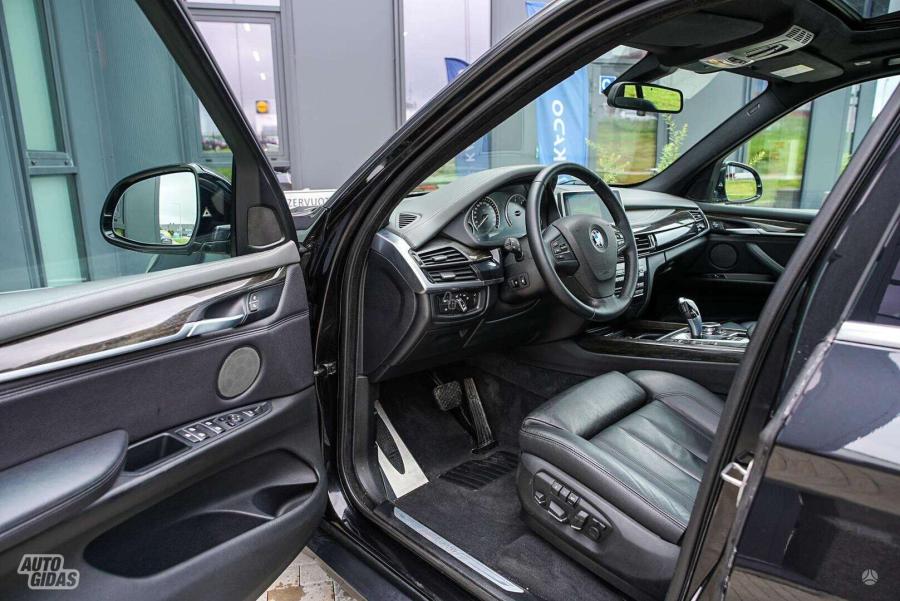 Black BMW X5 2016 in Kaunas, with an engine capacity of 3.00 L and mileage of 205 thousand km for 18950 €, photo 24 on AUTOMOTO.COM.LV