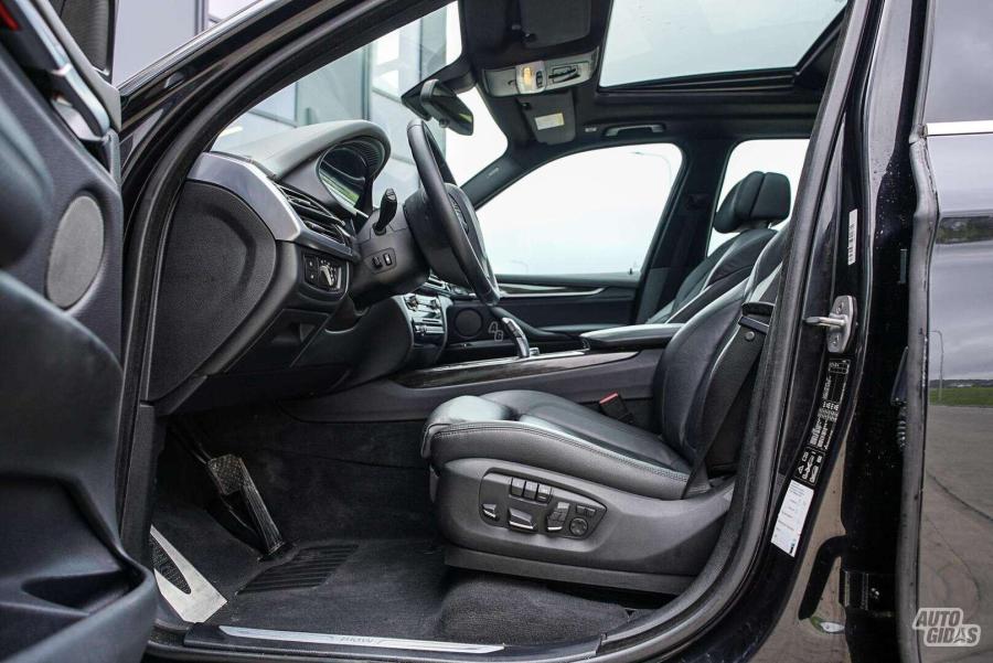 Black BMW X5 2016 in Kaunas, with an engine capacity of 3.00 L and mileage of 205 thousand km for 18950 €, photo 25 on AUTOMOTO.COM.LV