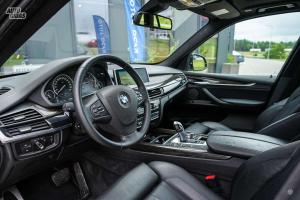 Black BMW X5 2016 in Kaunas, with an engine capacity of 3.00 L and mileage of 205 thousand km for 18950 €, photo 26 on AUTOMOTO.COM.LV