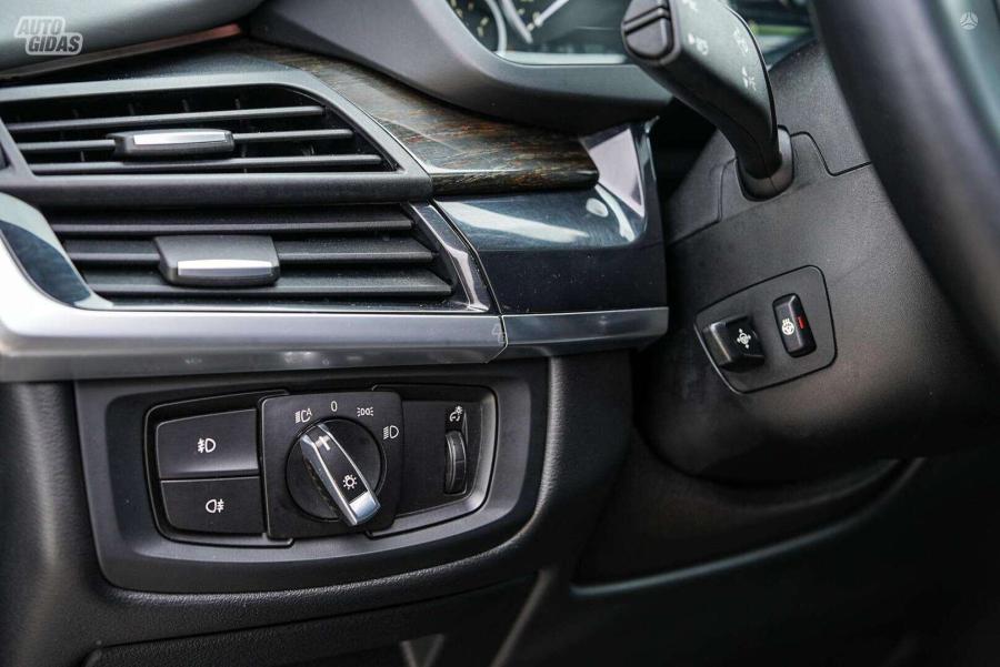 Black BMW X5 2016 in Kaunas, with an engine capacity of 3.00 L and mileage of 205 thousand km for 18950 €, photo 33 on AUTOMOTO.COM.LV