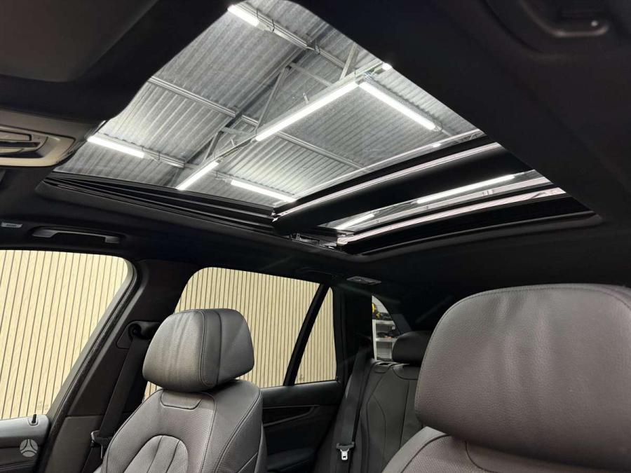 Melns BMW X5 2016 Marijampole, ar dzinēja tilpumu 2.99 L un nobraukumu 260 tūkst. km par 22750 €, foto 4 vietnē AUTOMOTO.COM.LV